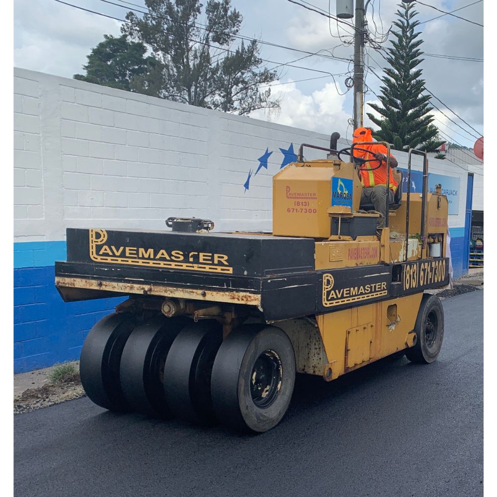COMPACTADORA NEUMÁTICA - INGRESOLL RAND PAVE-MASTER/ RENTA POR-HORA ...