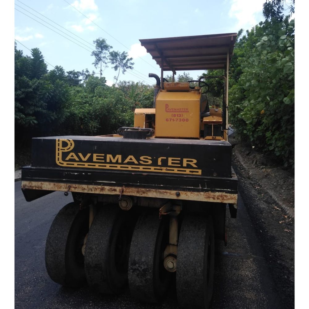COMPACTADORA NEUMÁTICA - INGRESOLL RAND PAVE-MASTER/ RENTA POR-HORA ...